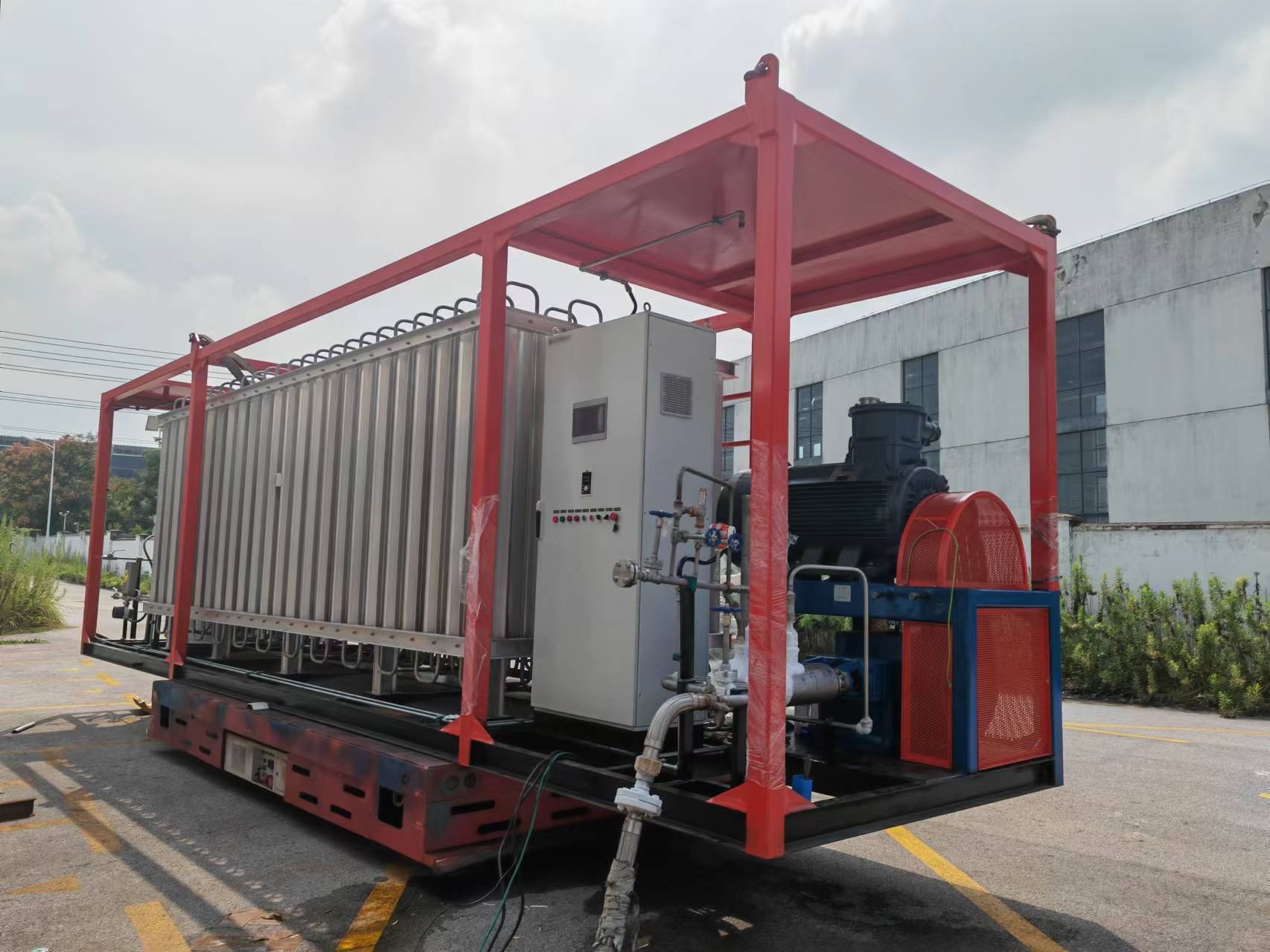 Pump skid with vaporizer