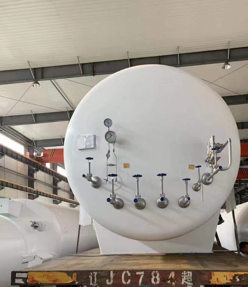 LNG Storage Tanks
