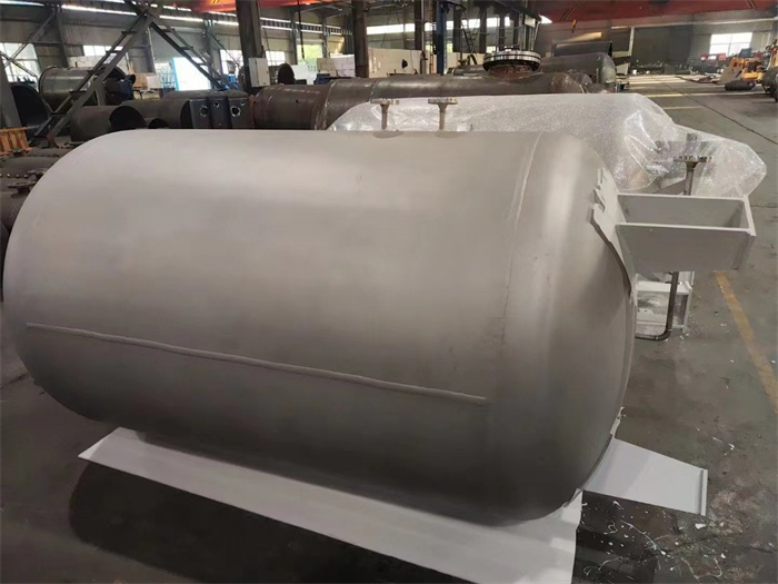 High pressure air tanks