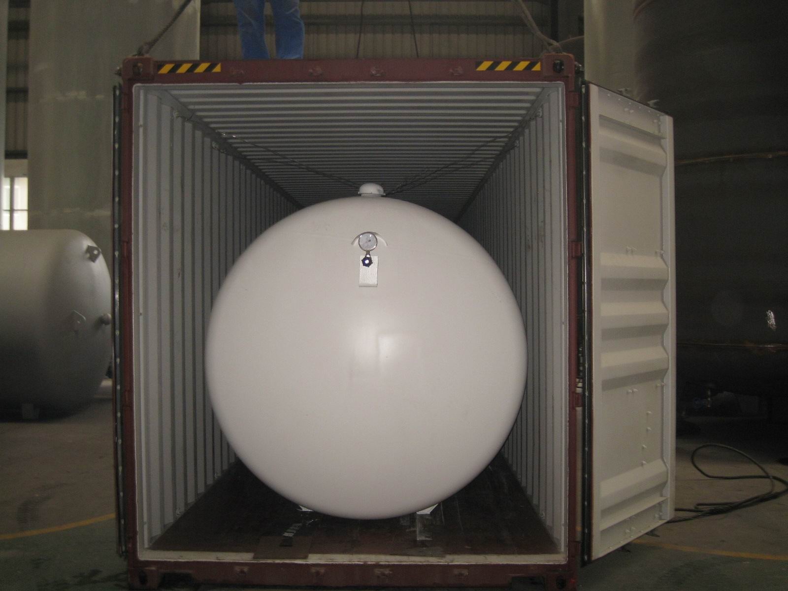 LNG Storage Tanks