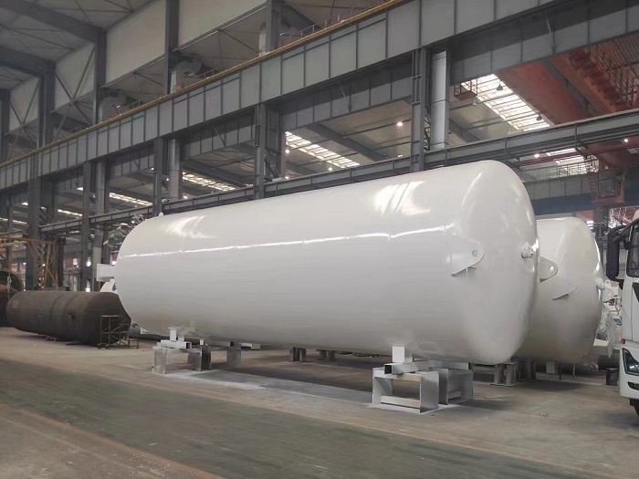 LNG Storage Tanks
